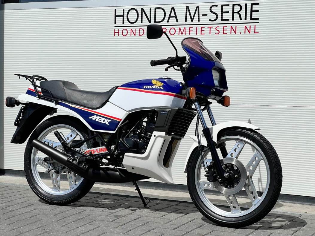 Deels gerestaureerd Zwitserse Honda MBX50 LC Rothmans - Honda M Onderdelen