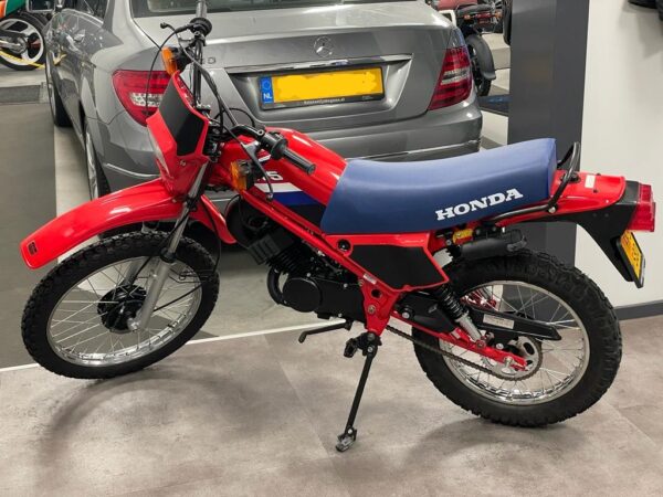 4-delig kappenset compleet als restauratieset Honda MT5 AD01 R134 1986 ...