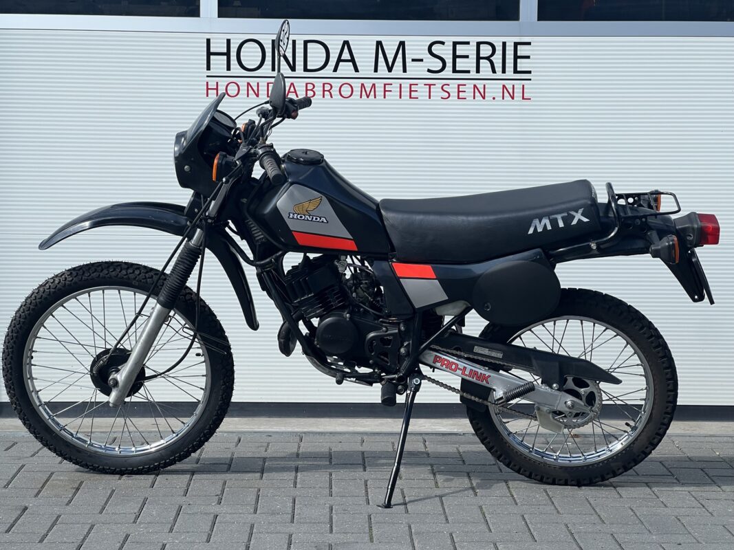 Honda MTX50 OT met Zwitsers blok, 6 bak en NL. Bromfiets kenteken ...
