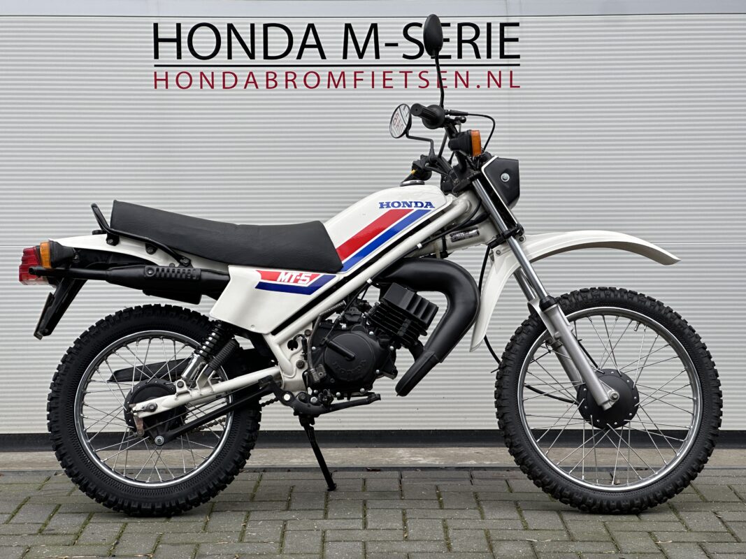Honda MT5 PB182 (1990) AD 01 - Honda M Onderdelen